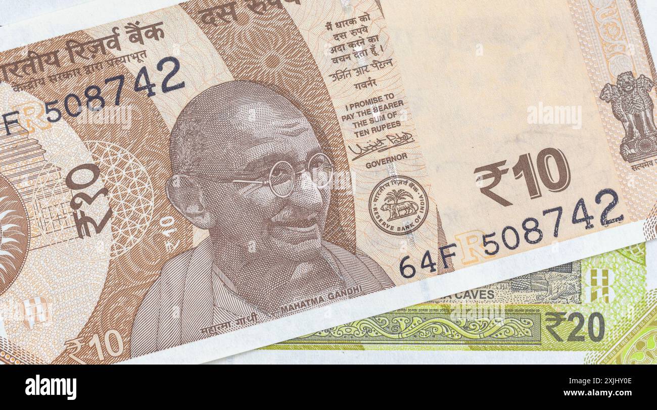 10 rupee note hi-res stock photography and images - Alamy