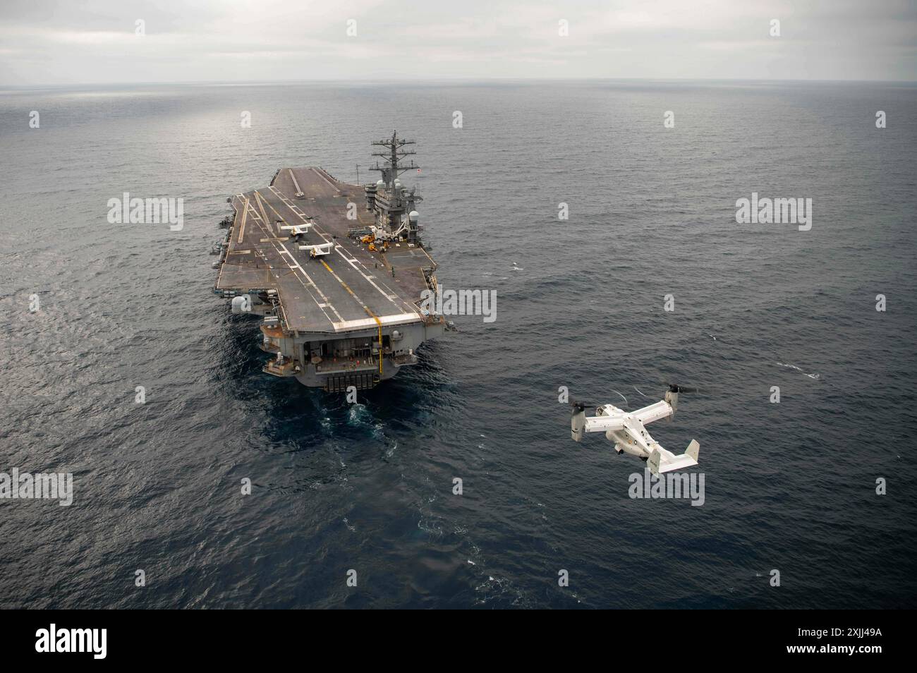 A CMV-22B Osprey from the "Sunhawks" of Fleet Logistics Multi-Mission ...