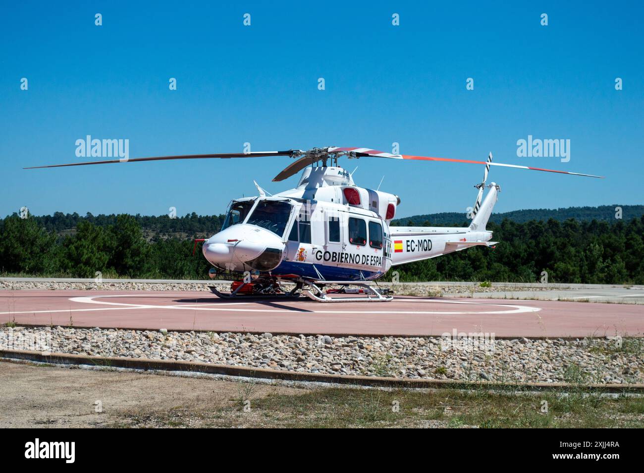 Fire service helicopters hi-res stock photography and images - Alamy