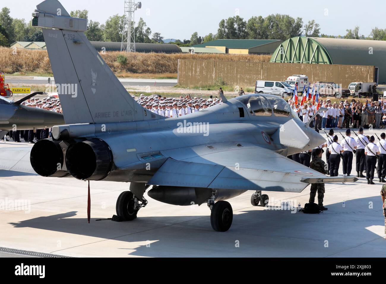 Orange, France. 18th July, 2024. Recreation of the 5th fighter wing and ...