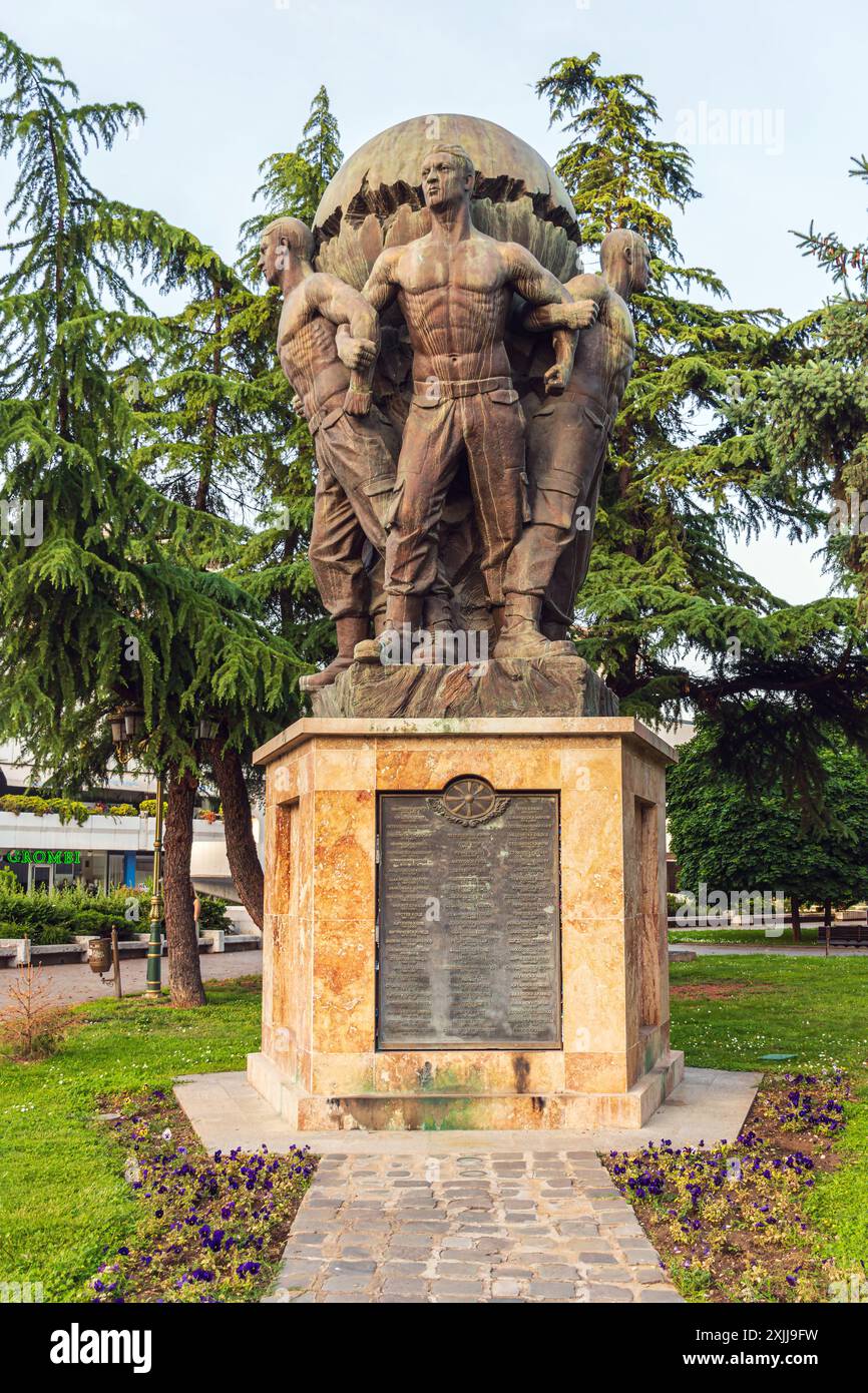 Monument to the Fallen Defenders of Macedonia in the 2001 Conflict ...
