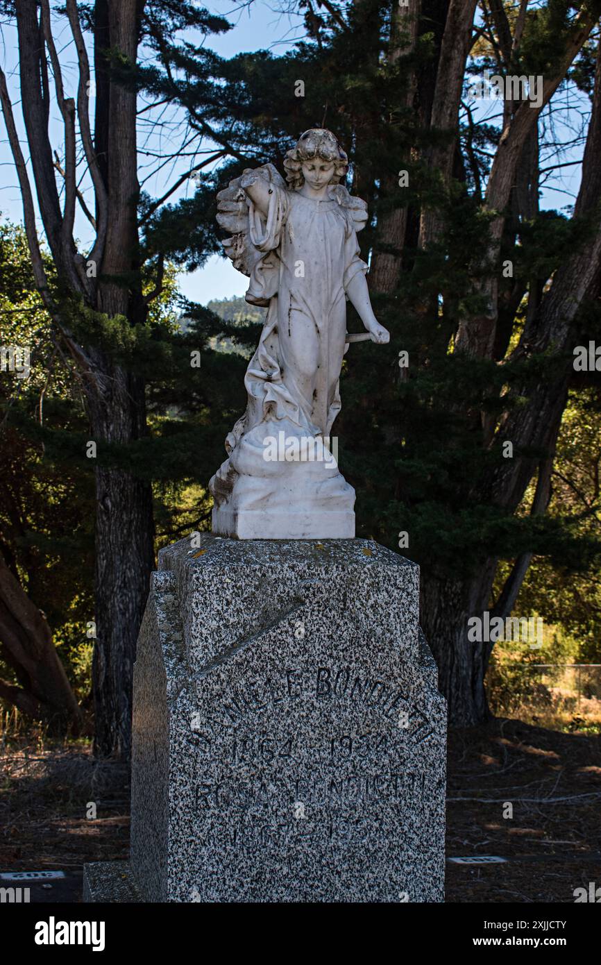 Olema cemetery hi-res stock photography and images - Alamy