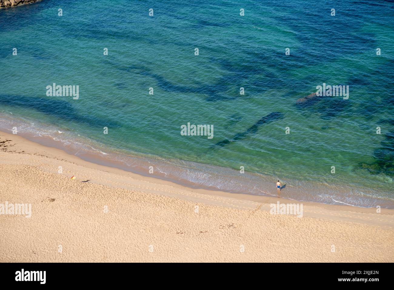 Soft blue ocean wave hi-res stock photography and images - Alamy