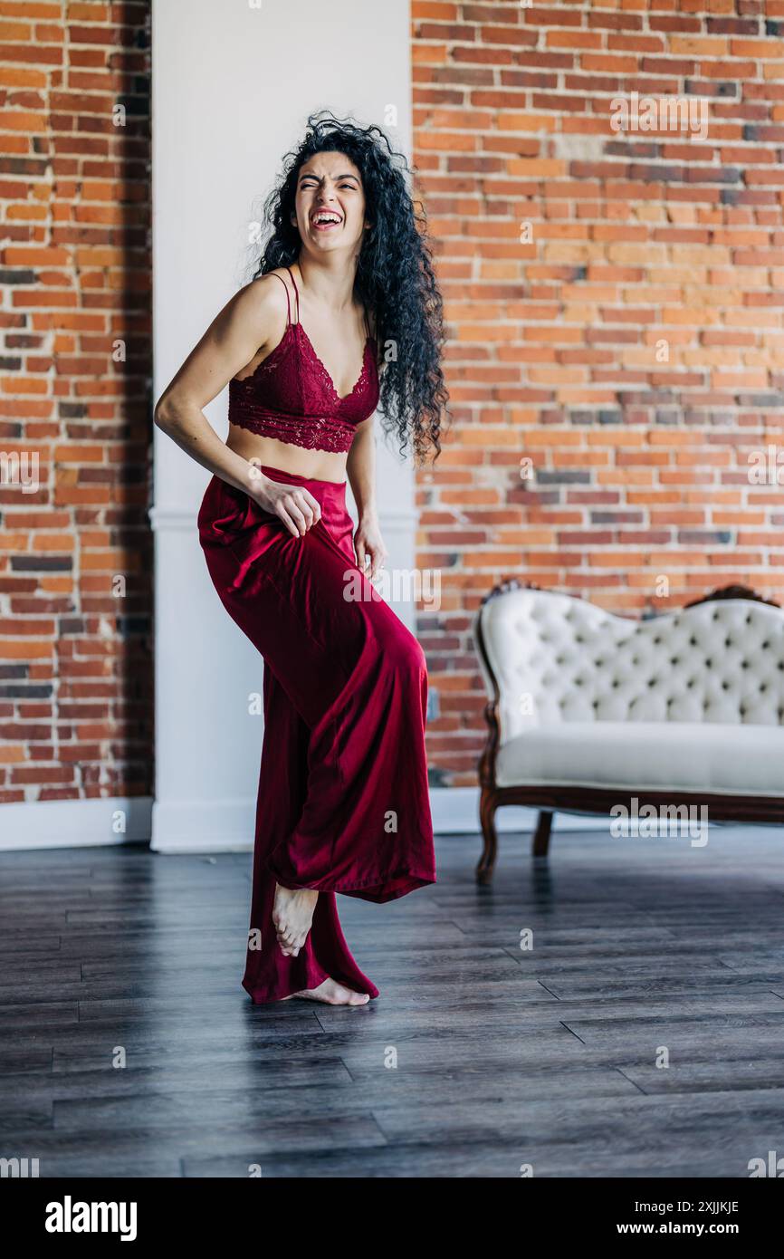 One woman urban interior hi-res stock photography and images - Alamy