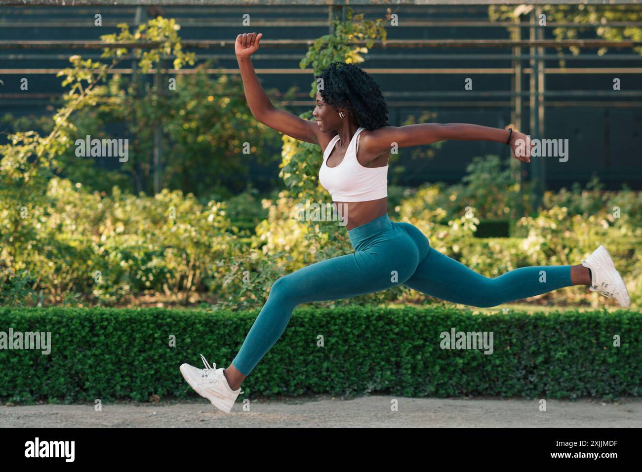 Muscle movement hi-res stock photography and images - Alamy