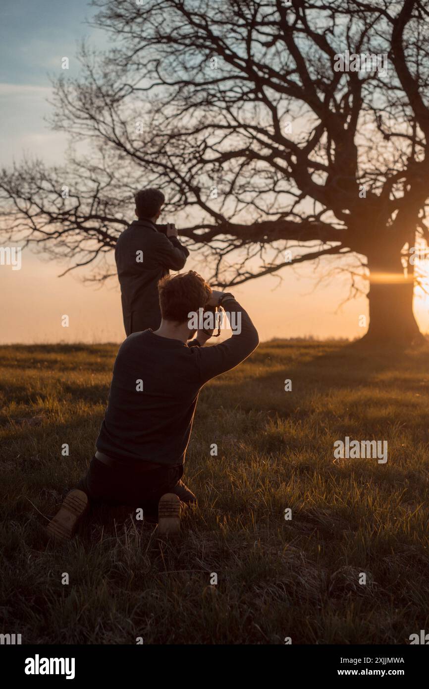 Two photographers take pictures hi-res stock photography and images - Alamy