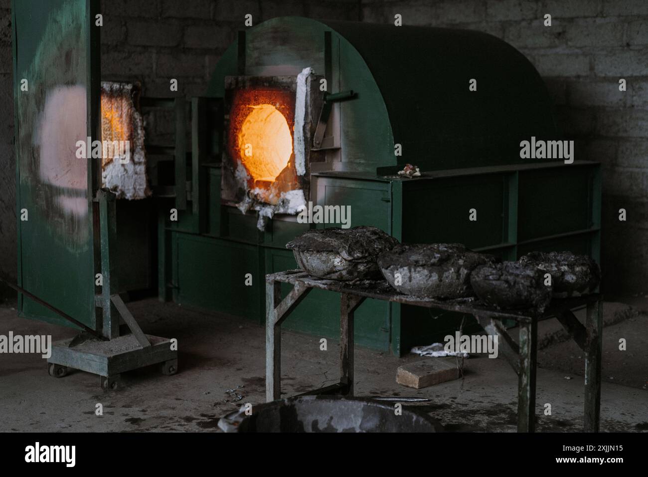 Melting furnace hi-res stock photography and images - Alamy
