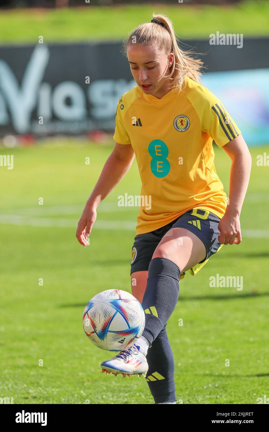 Kirsty Maclean (born 12 April 2005) is a Scottish professional ...