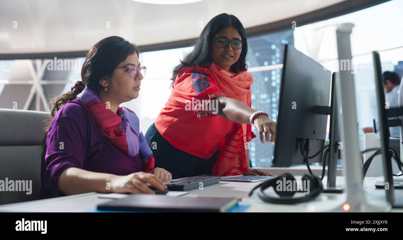 Indian workforce hi-res stock photography and images - Alamy