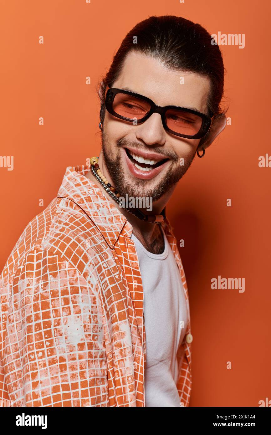 Man in shades hi-res stock photography and images - Alamy