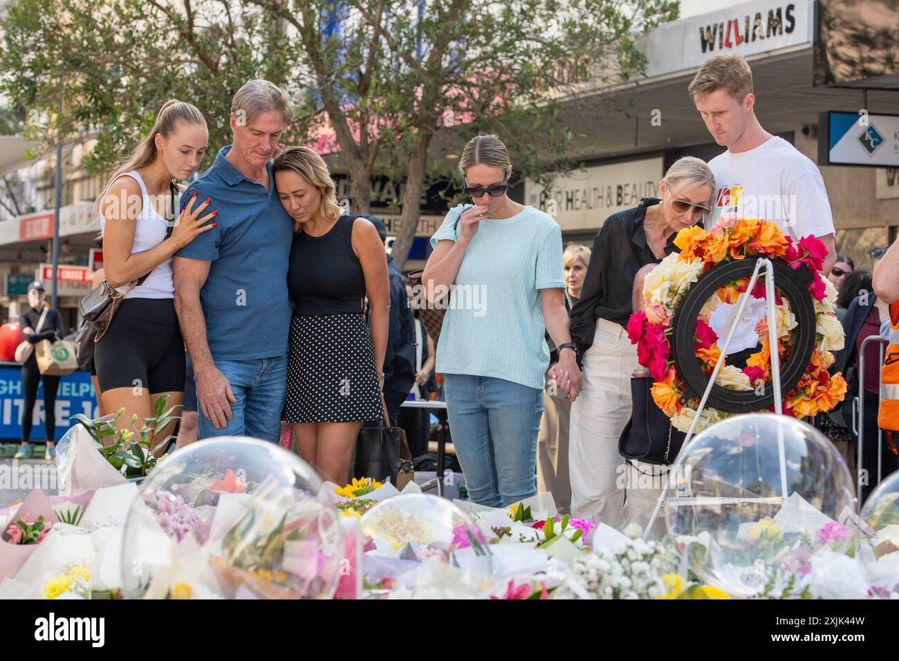 Bondi Junction Westfields Stabbing Memorial Stock Photo - Alamy