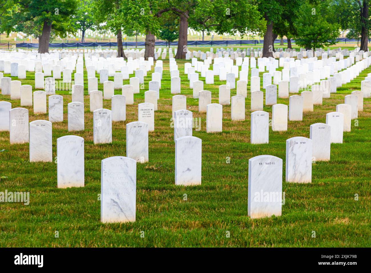 Arlington, USA - JUL 15, 2010: Gravestones on Arlington National ...