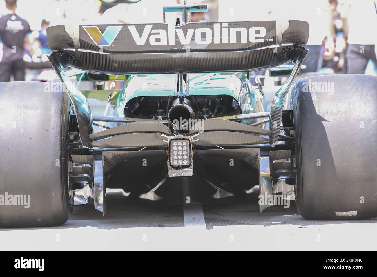Aston Martin F1 Team AMR23, mechanical detail floor bodywork ...