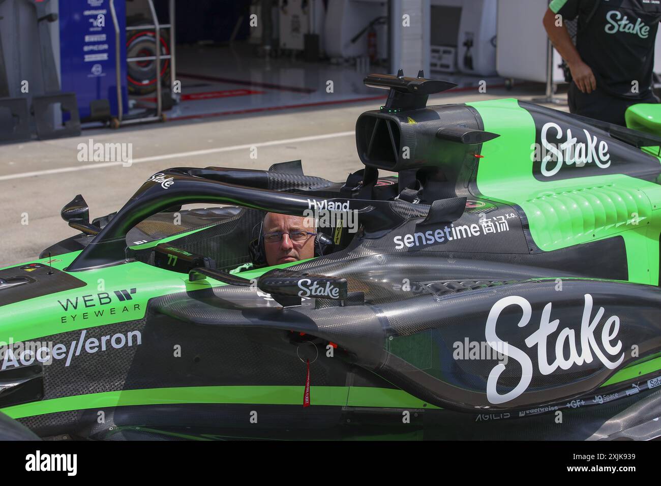 Stake F1 Team Kick Sauber C44, mechanical detail, headrest, halo, mirrors during the Formula 1 ...