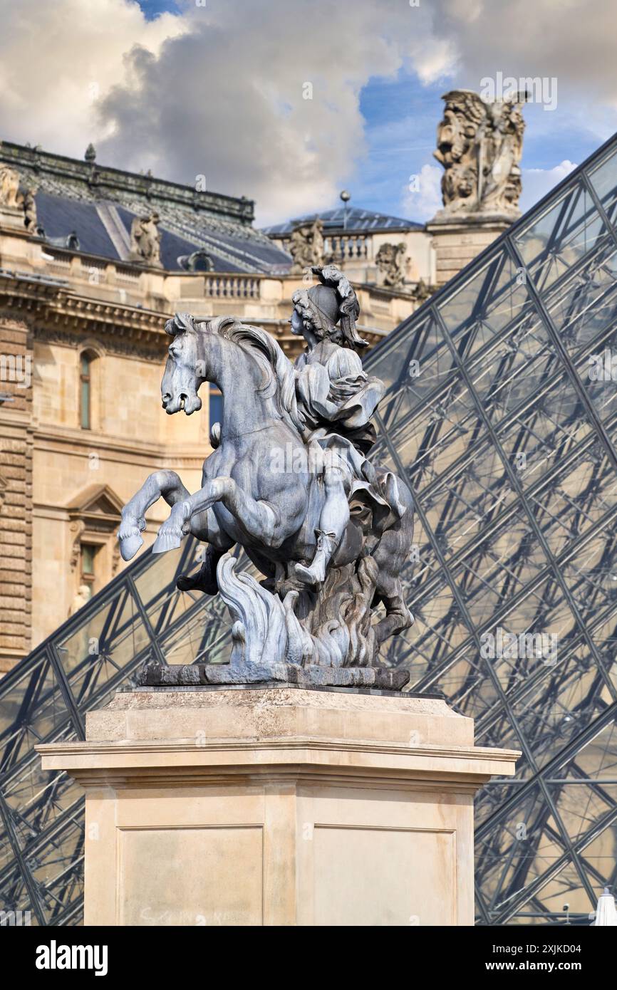 Louis XIV Statue, Pyramid, Louvre Museum, Paris, France, Europe Stock ...