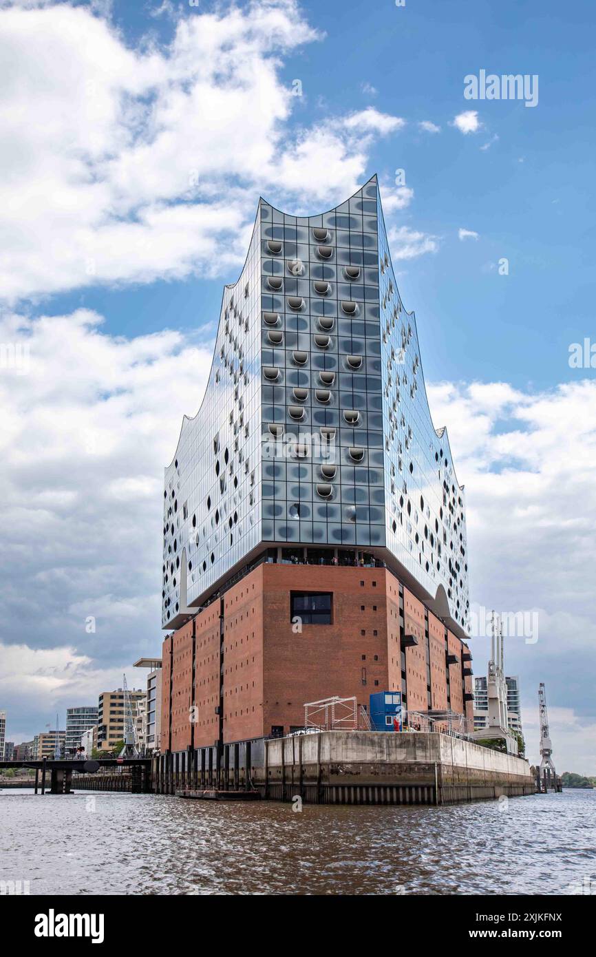 Landmark architecture: Elbphilharmonie or Elbe Philharmonic Hall in ...