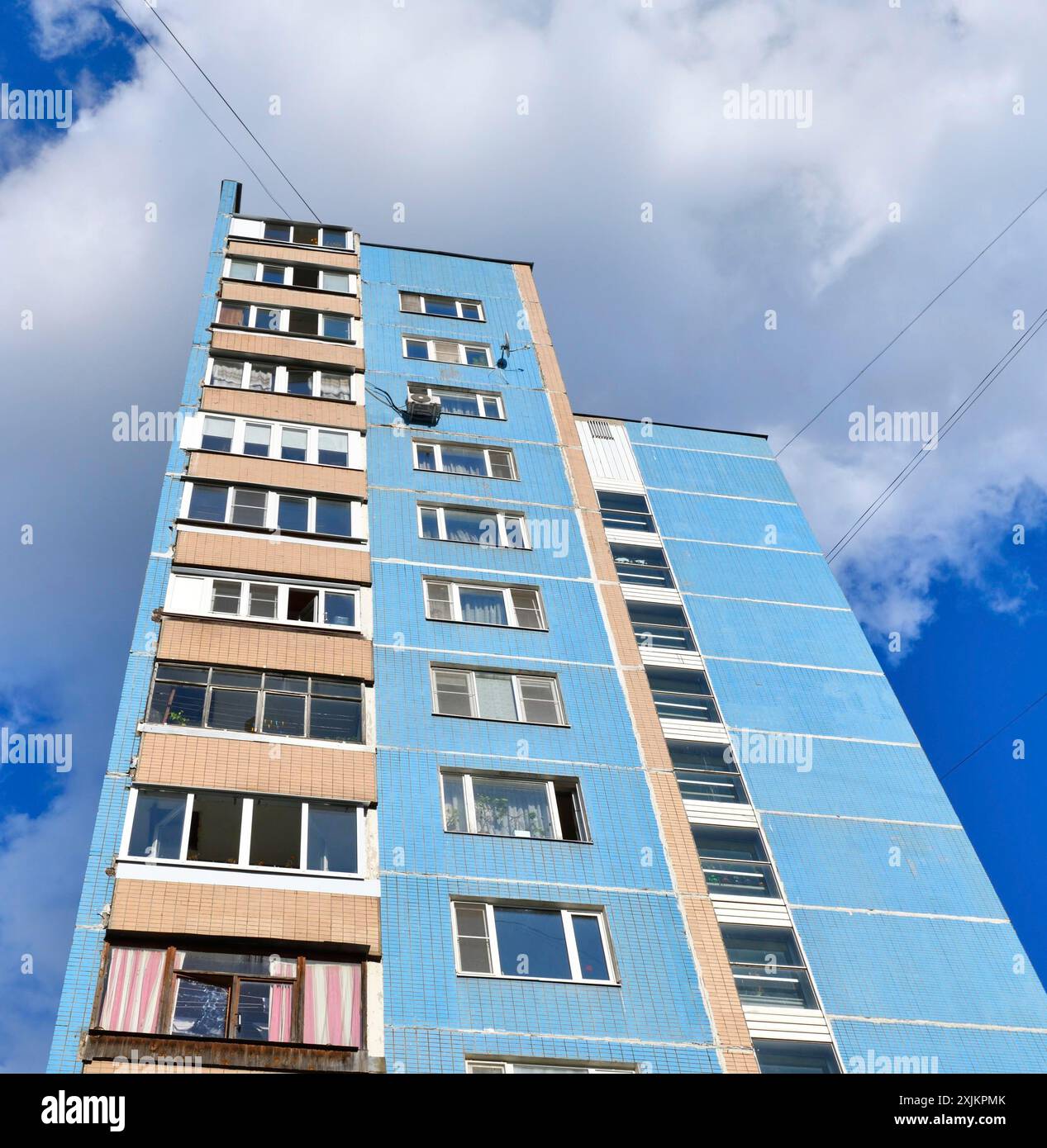 Typical russian house hi-res stock photography and images - Alamy