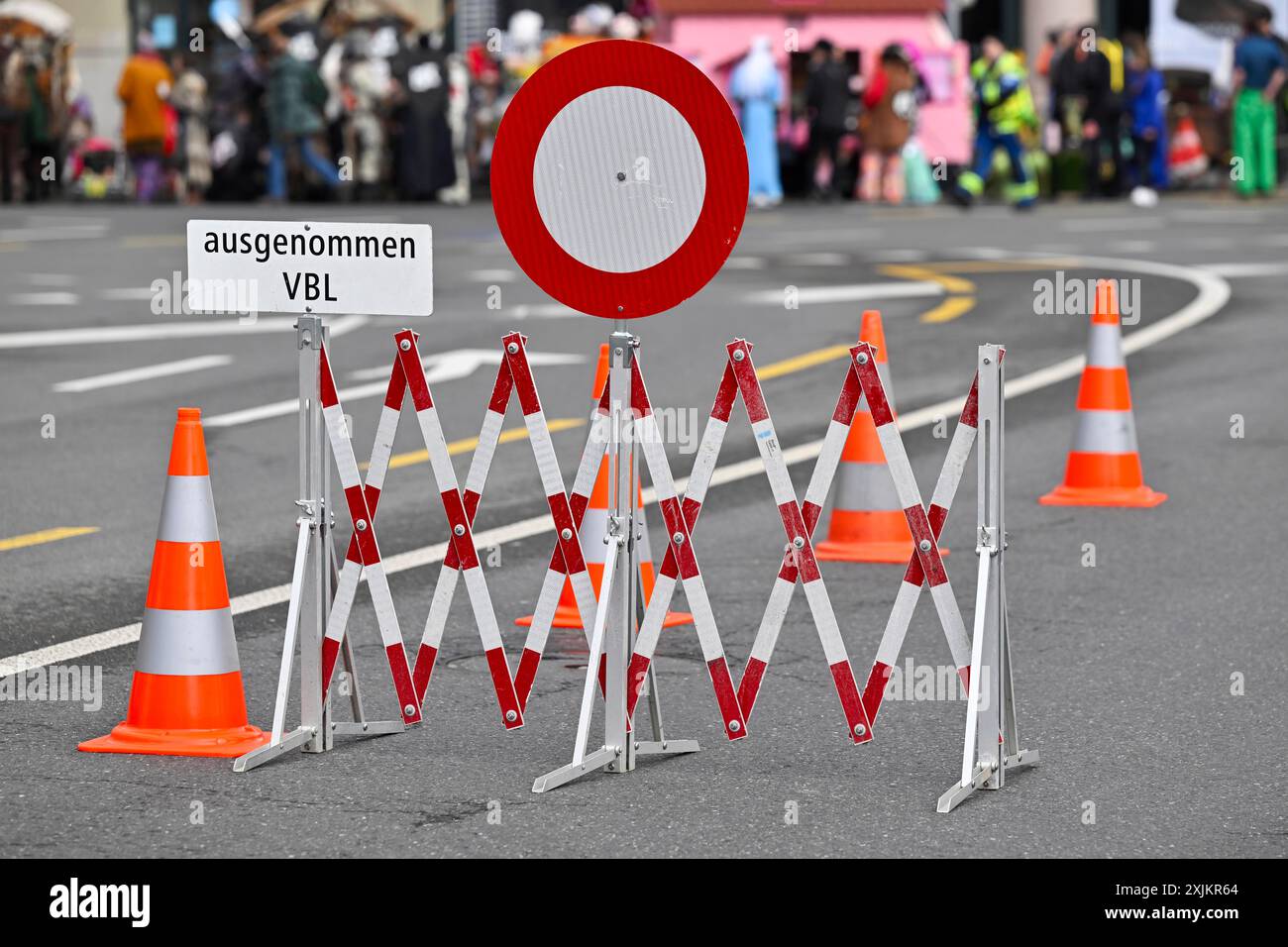 Barrier no-driving sign Stock Photo - Alamy