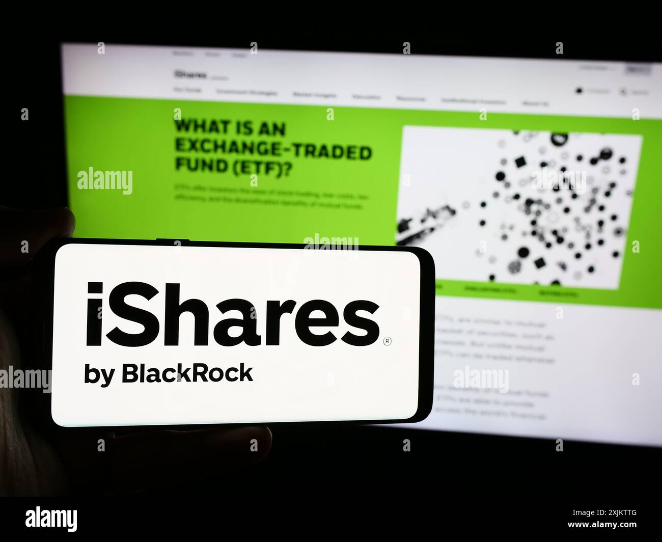 Ishares logo hi-res stock photography and images - Alamy