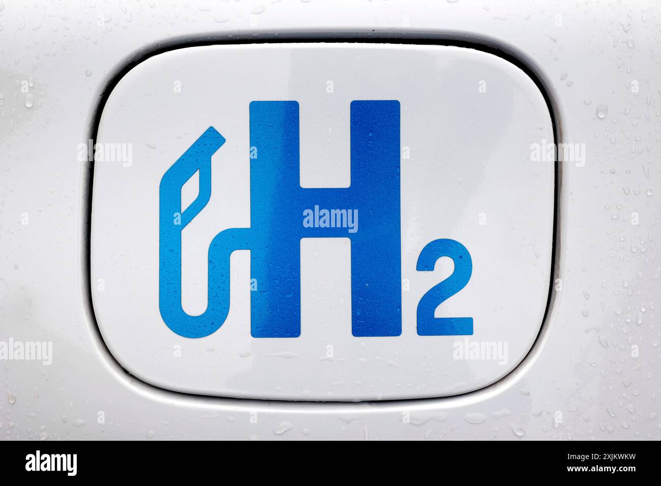 Hydrogen logo on a hydrogen-powered vehicle, Berlin, 11.01.2023 Stock ...