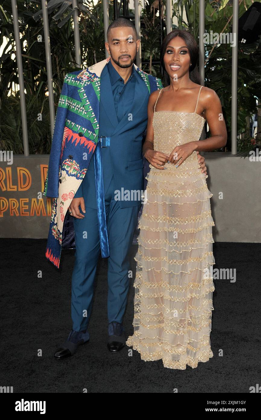 Alano Miller and DeWanda Wise at the Los Angeles premiere of 'Jurassic ...