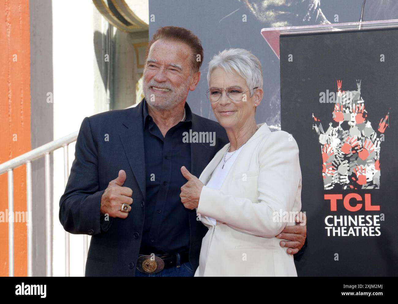 Jamie Lee Curtis and Arnold Schwarzenegger at Jamie Lee Curtis hand and ...