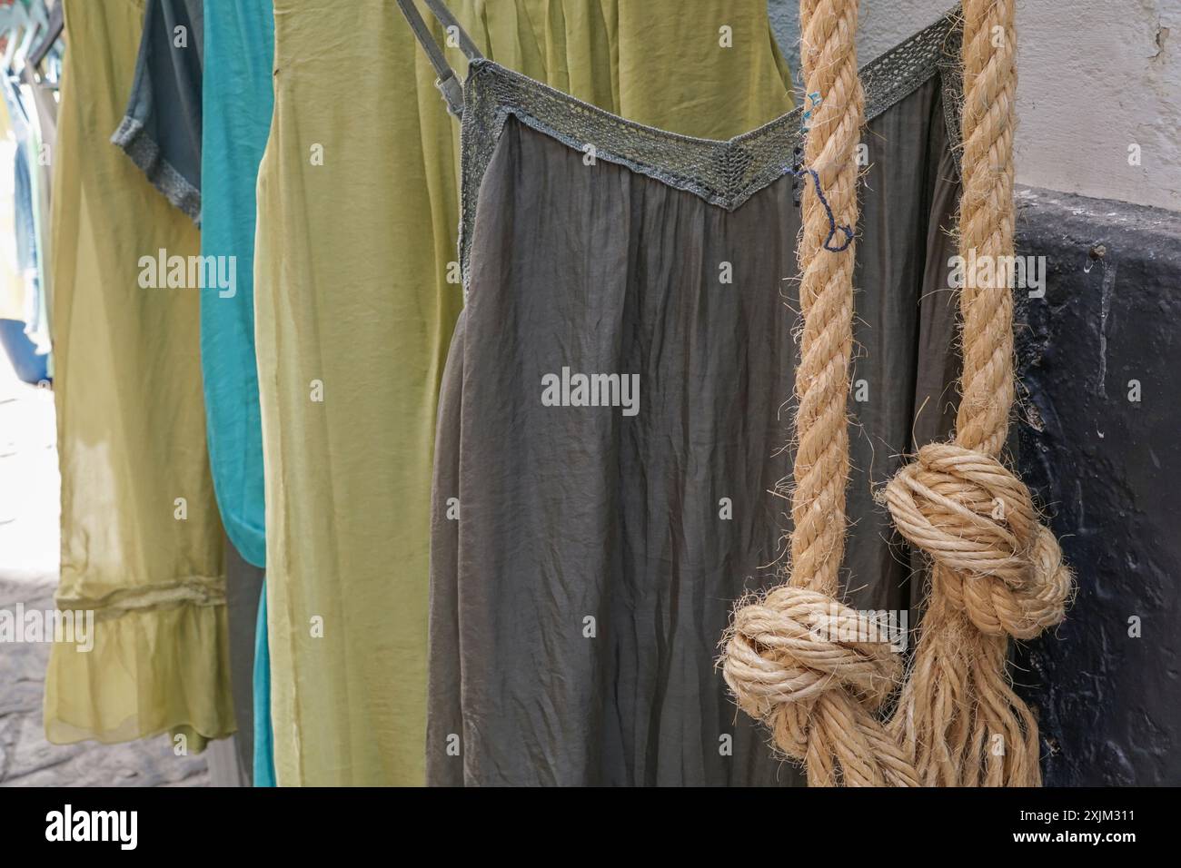 Hanged woman hi-res stock photography and images - Alamy