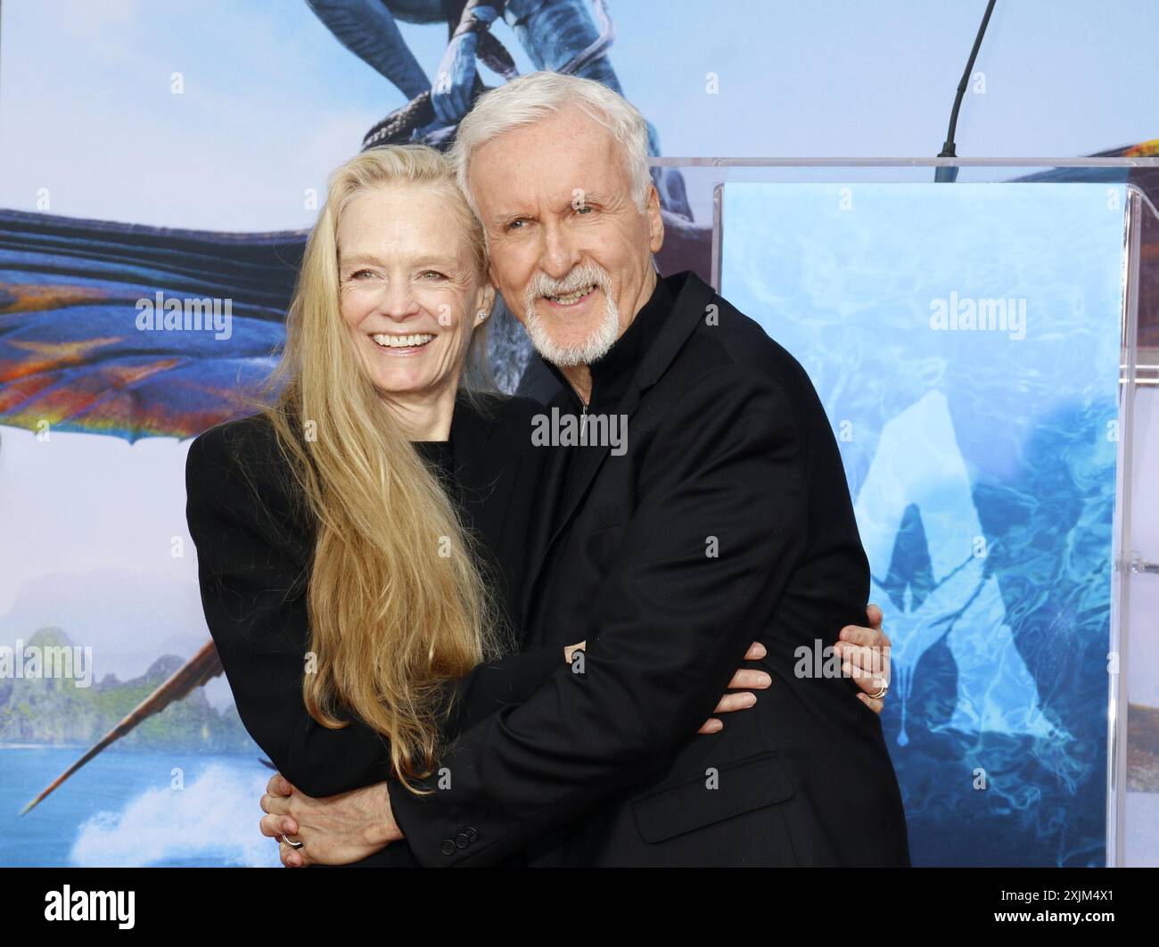 Suzy Amis Cameron and James Cameron at James Cameron and Jon Landau ...