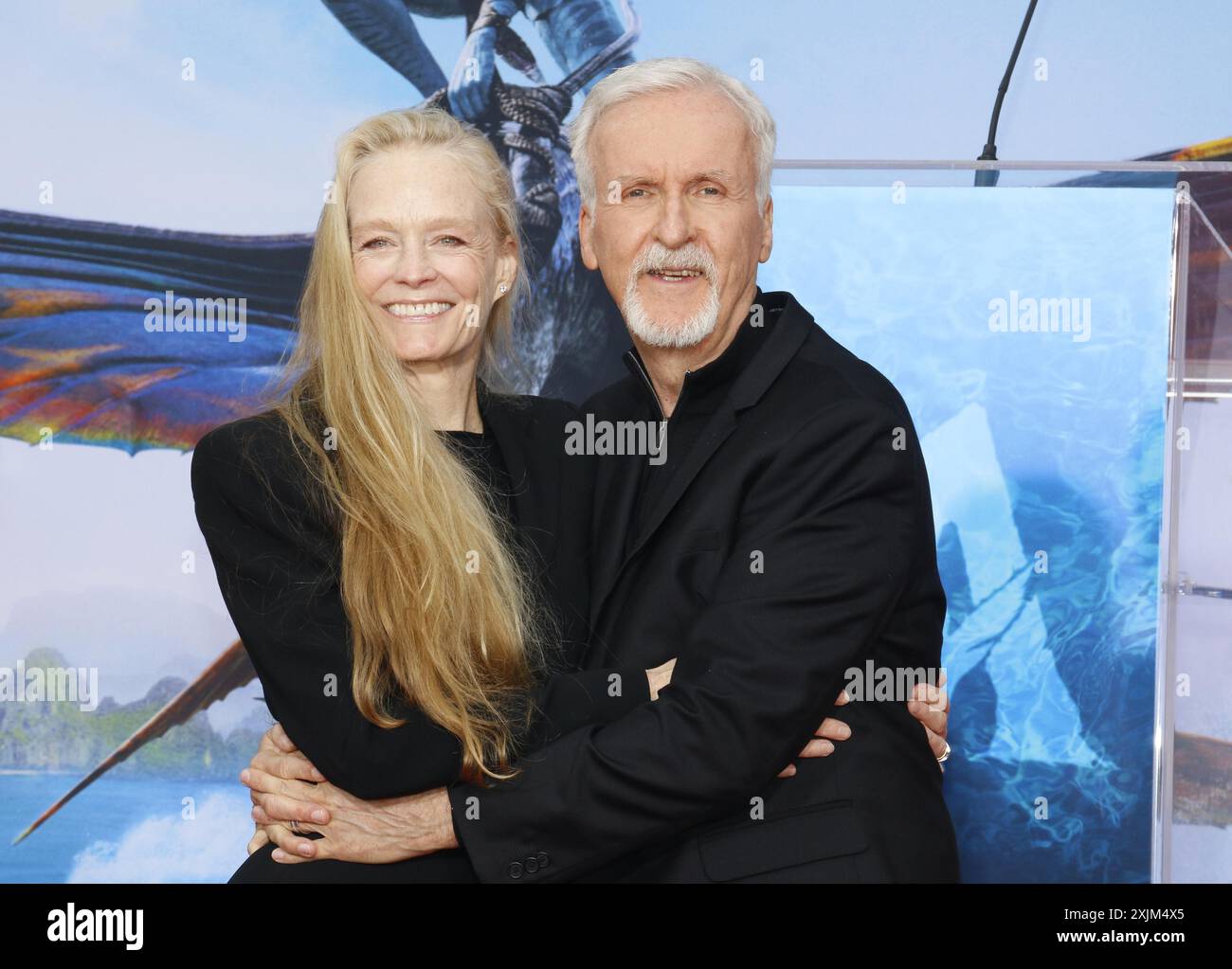 Suzy Amis Cameron and James Cameron at James Cameron and Jon Landau ...