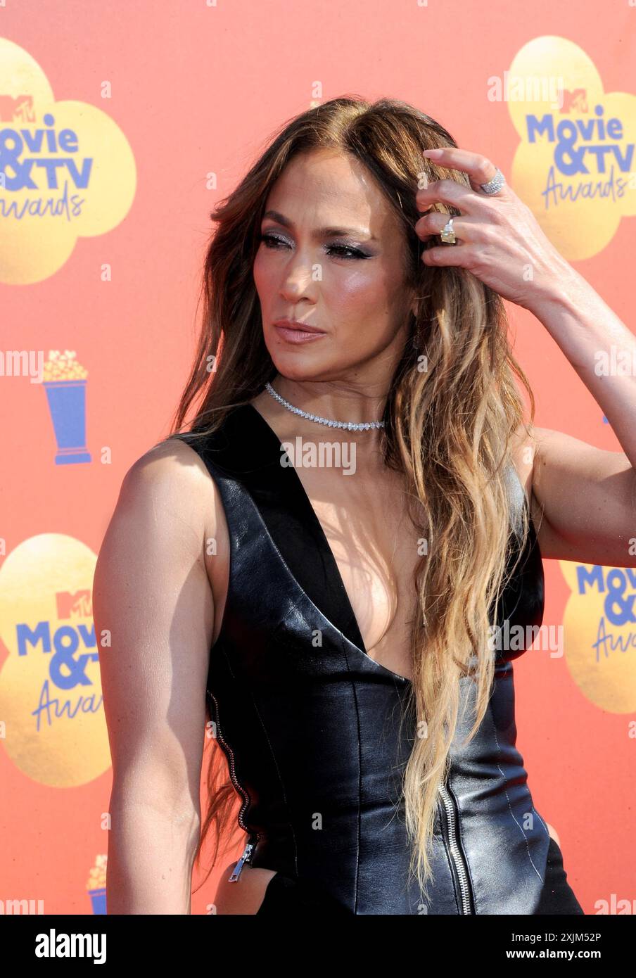 Jennifer Lopez at the 2022 MTV Movie and TV Awards held at Barker ...
