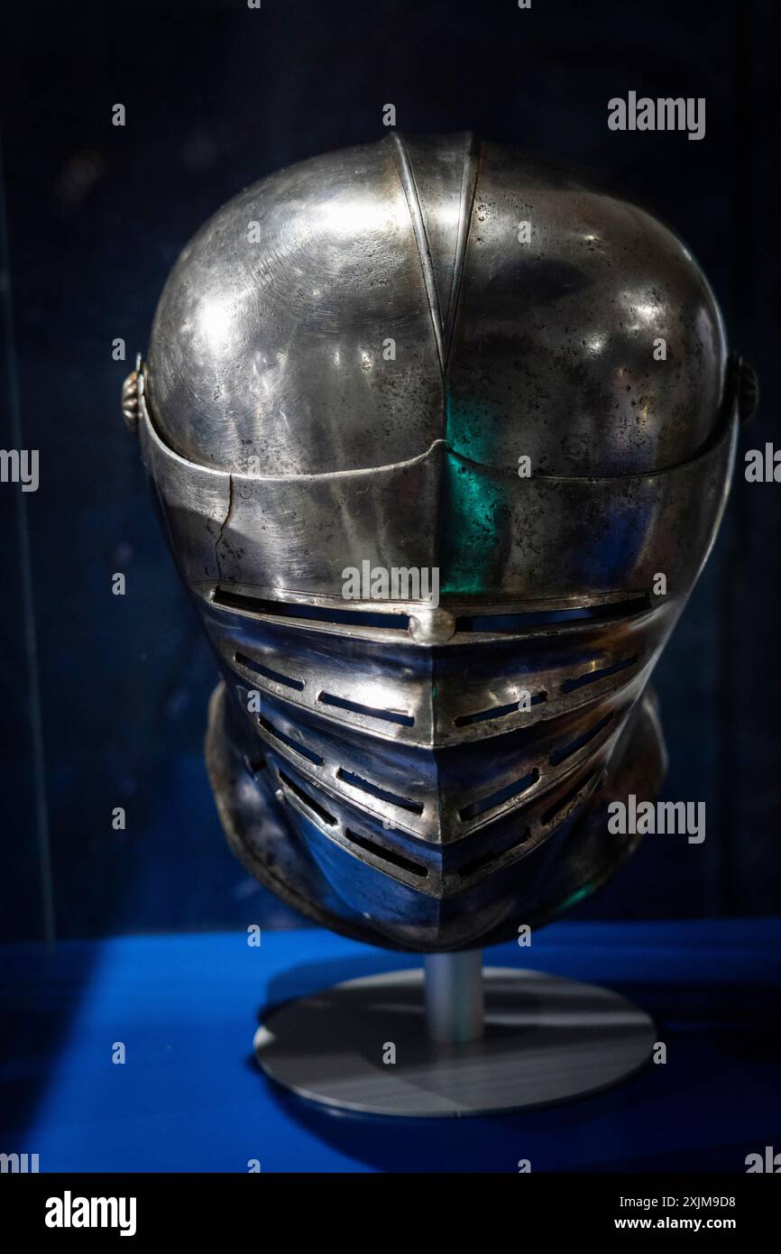 Closed helmet, XVI, castle of Foix, 10th century, Foix, department of ...