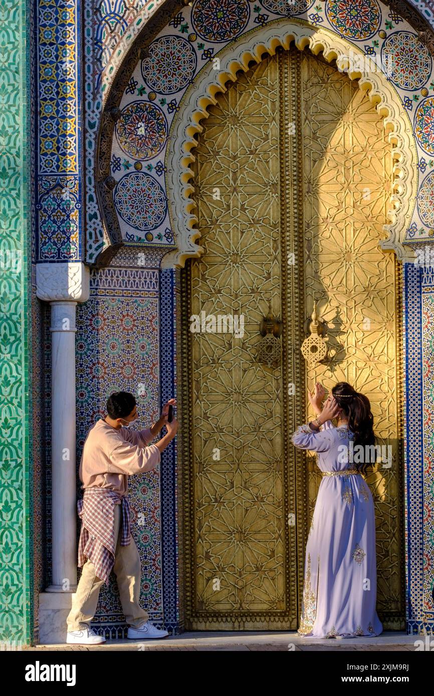 Royal palace facade, Fes el-Jdid, Fez, morocco Stock Photo - Alamy