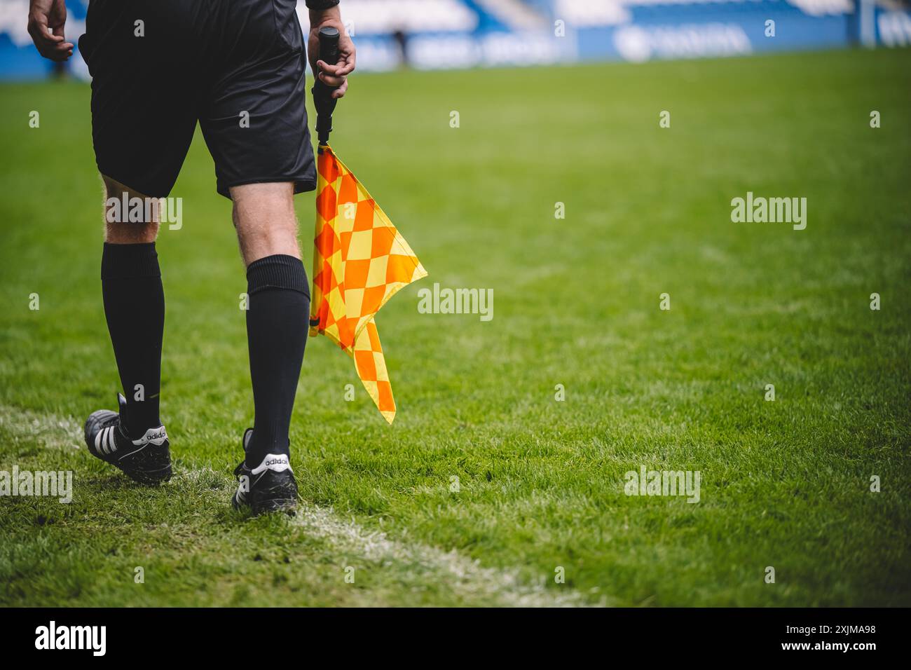 Lineman sport hi-res stock photography and images - Alamy