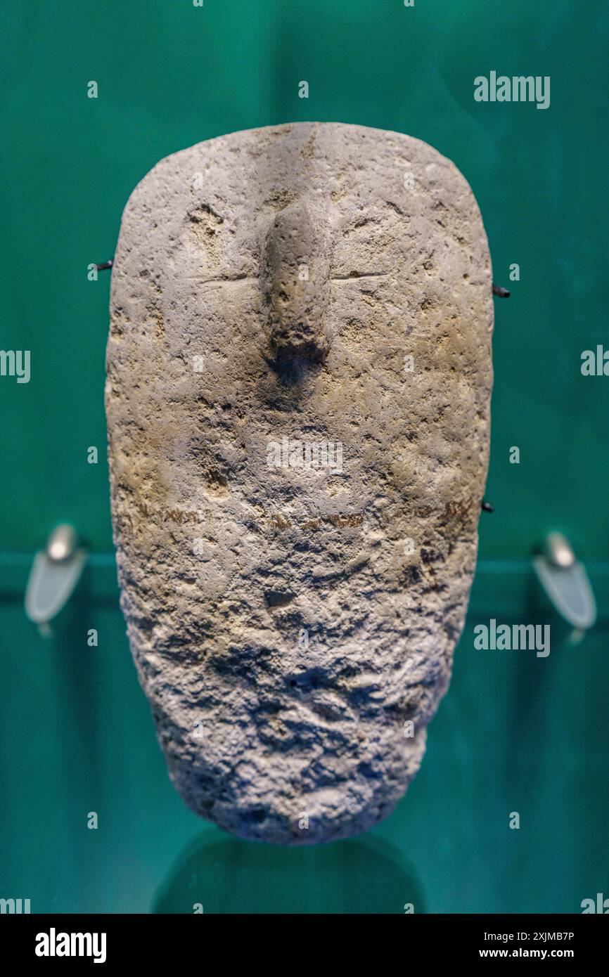 Monolithic figure in schematic relief, Chanka culture, silo IV-VIII ...