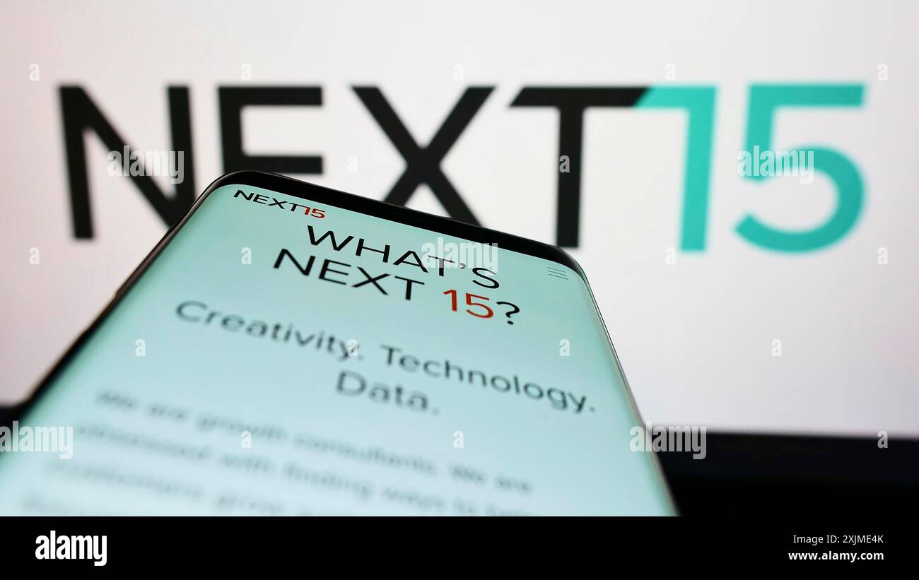 Next plc 2022 hi-res stock photography and images - Alamy