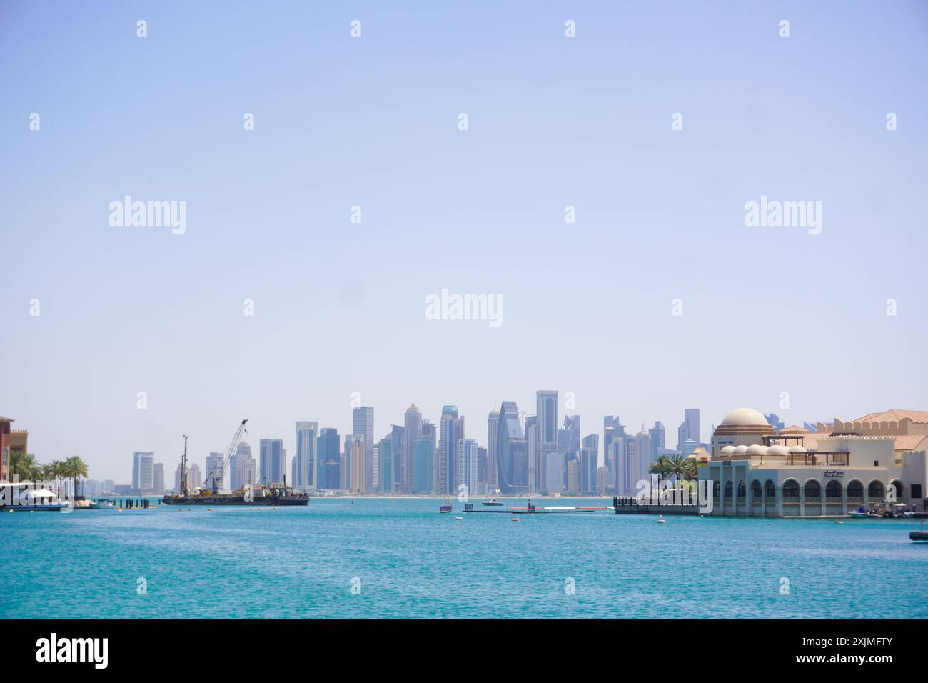 Porto Arabia Harbour in Pearl In Doha, Qatar Stock Photo - Alamy