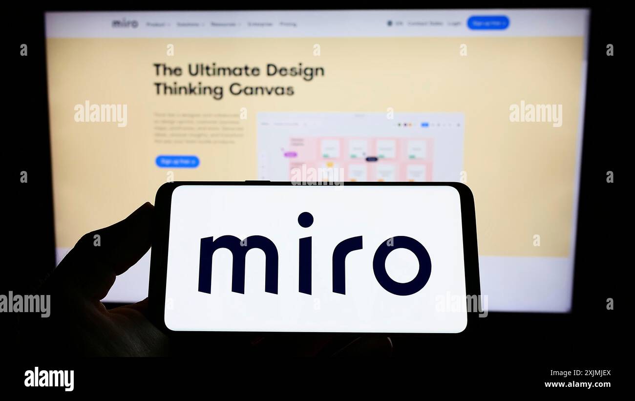 Realtimeboard hi-res stock photography and images - Alamy