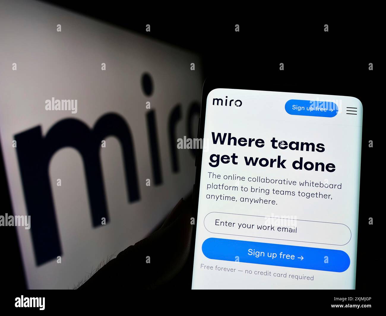 Realtimeboard hi-res stock photography and images - Alamy