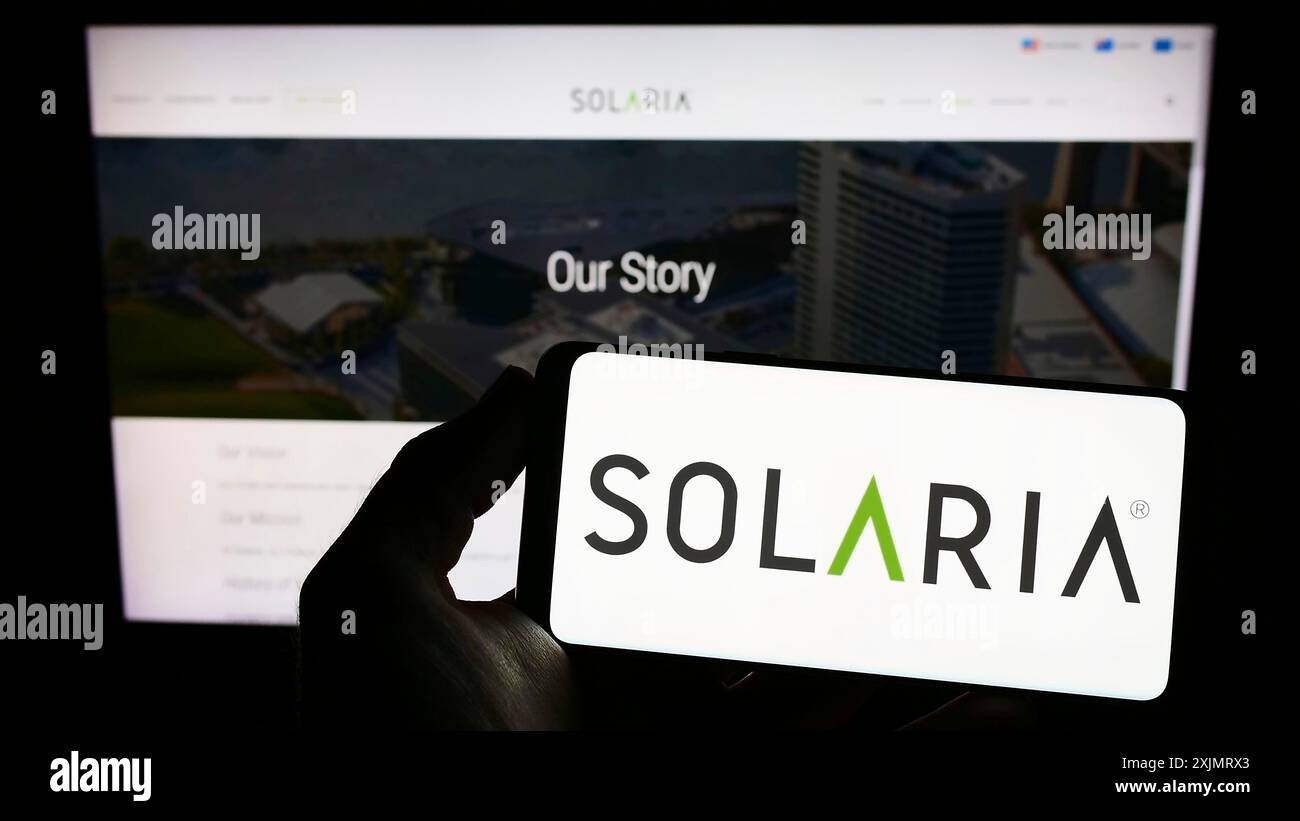 Solar panel logo hi-res stock photography and images - Alamy