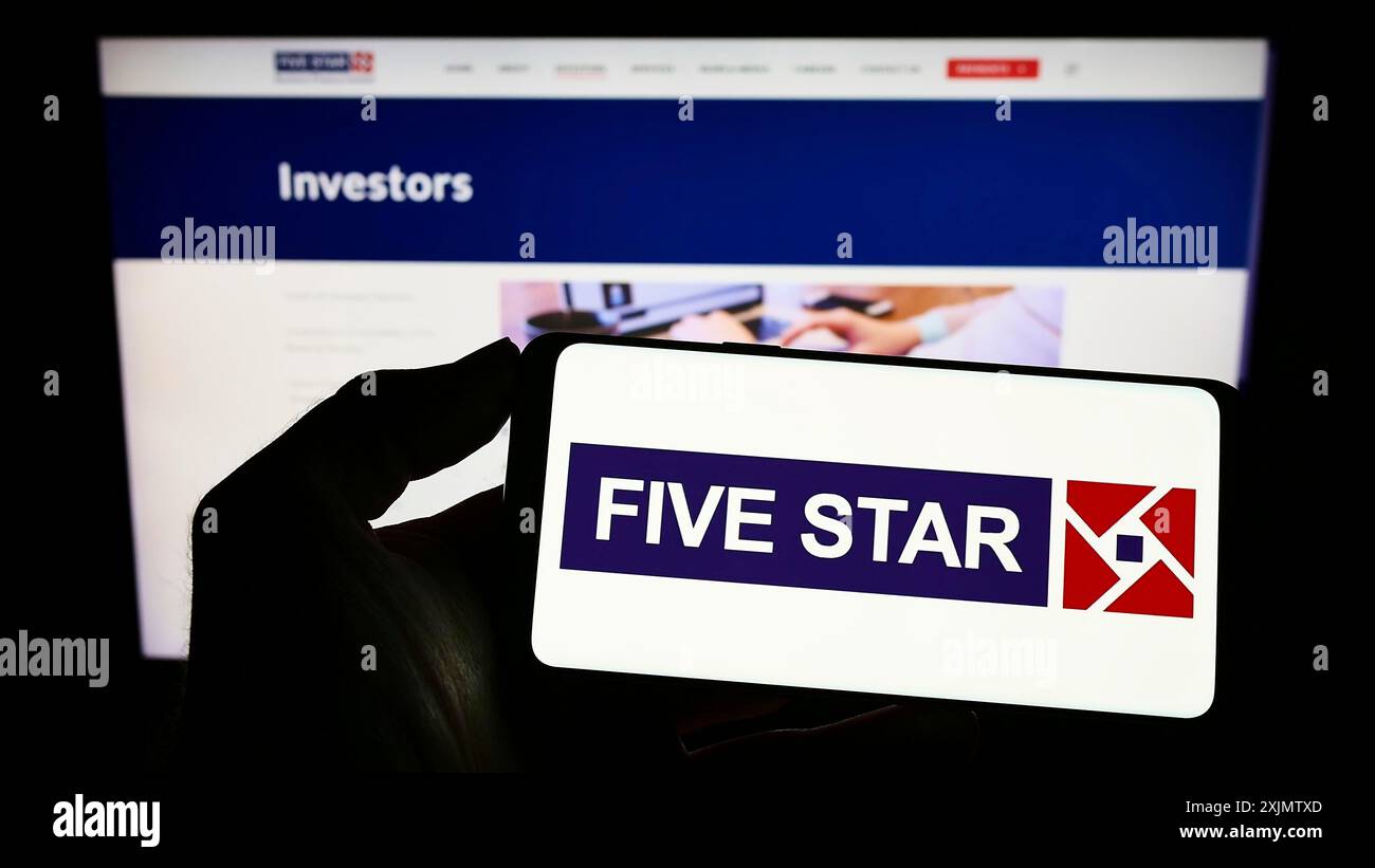 Five star business finance hi-res stock photography and images - Alamy