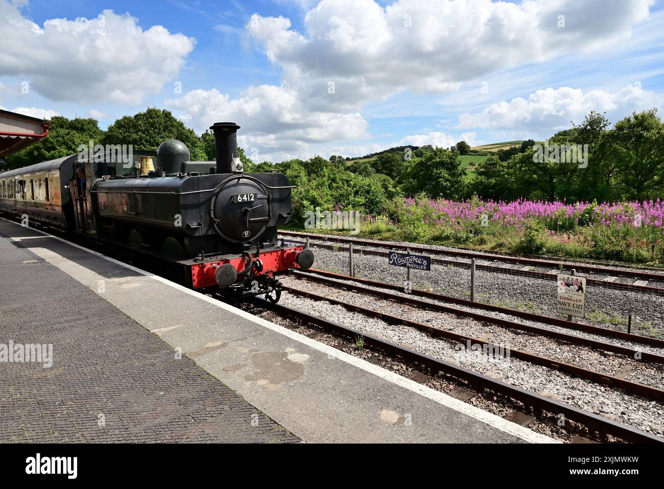 GWR Class 6400 pannier tank No 6412 arriving at Totnes Riverside ...