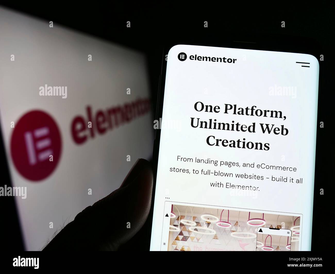 Elementor logo hi-res stock photography and images - Alamy