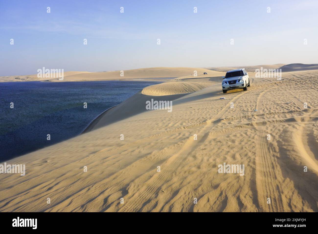 Driving through the desrt In Doha, Qatar Stock Photo - Alamy