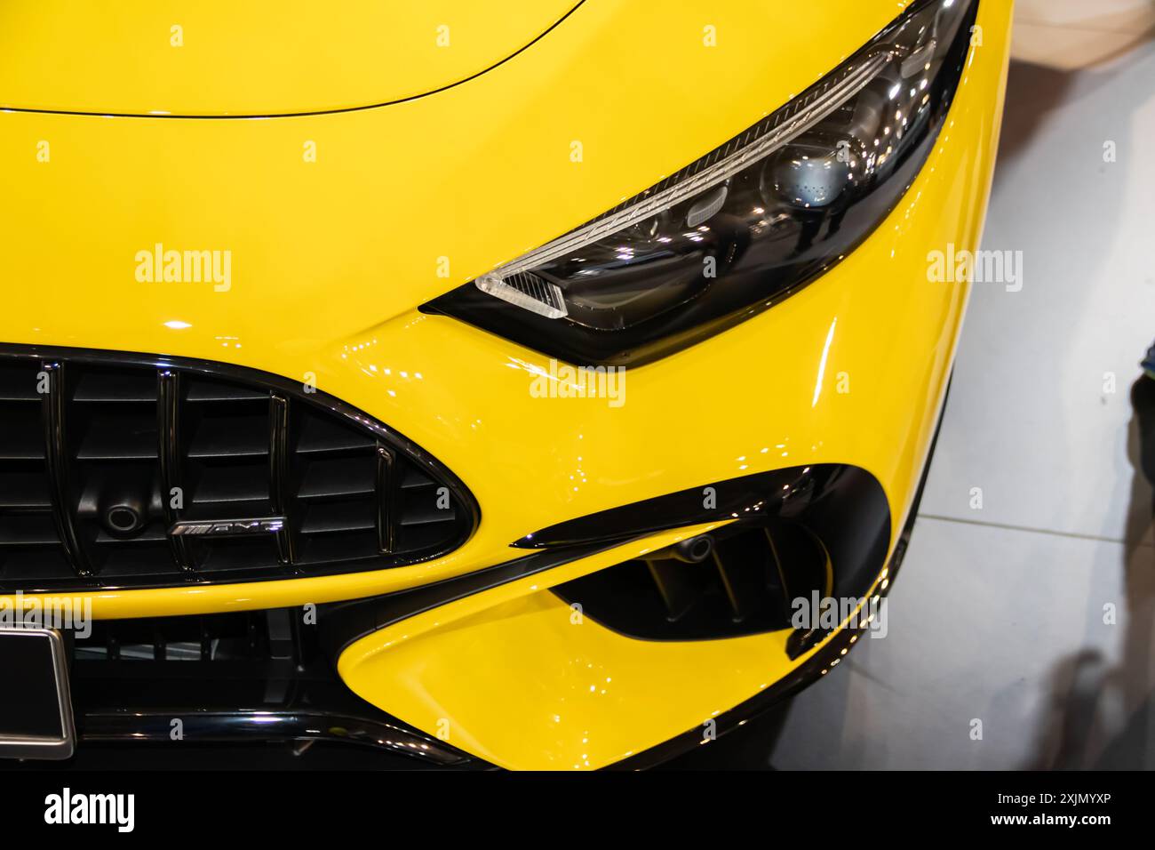 Details of Mercedes Benz SL63 V8 Turbo AMG in yellow is a luxury sports ...