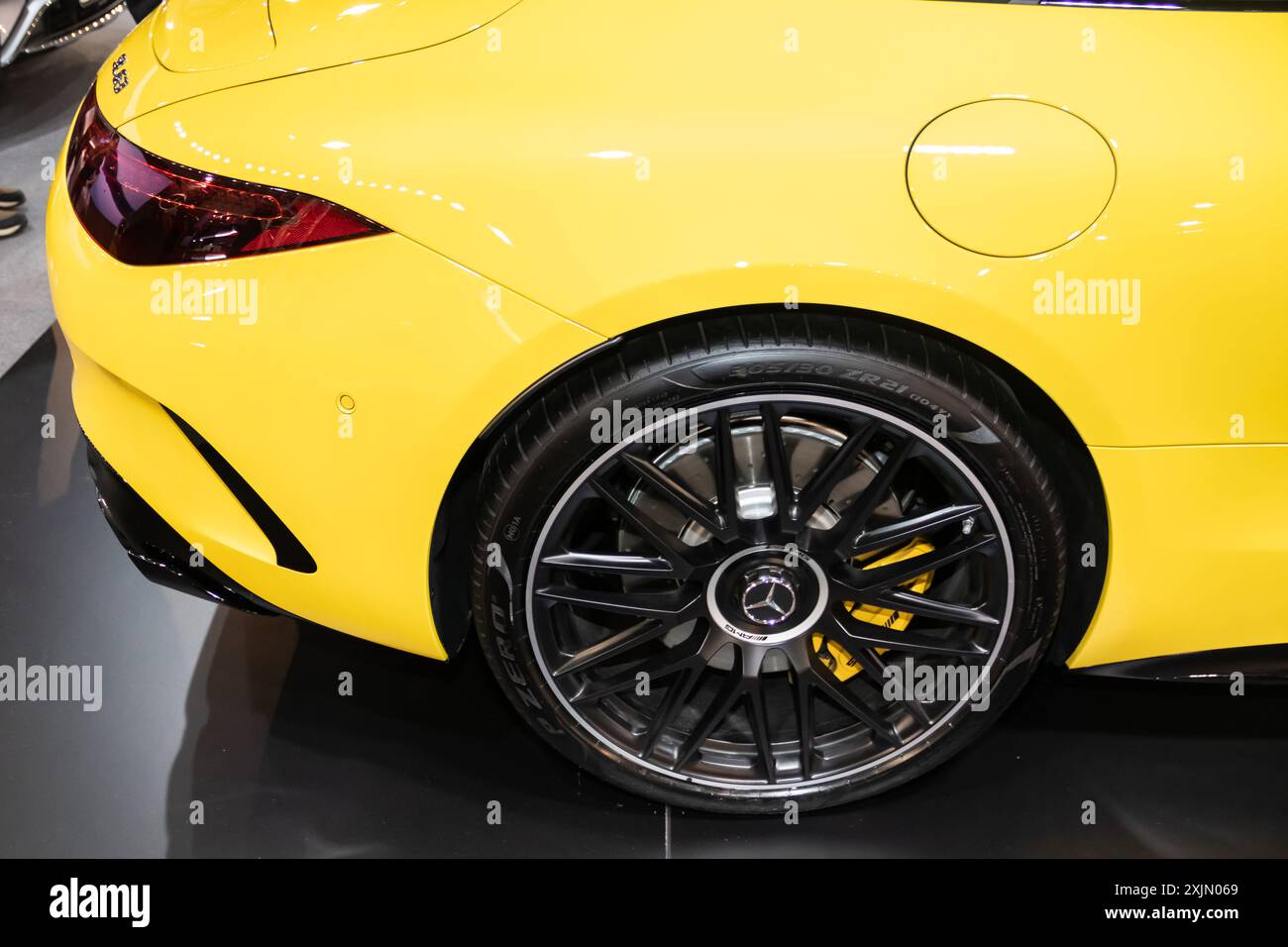 Details of Mercedes Benz SL63 V8 Turbo AMG in yellow is a luxury sports ...