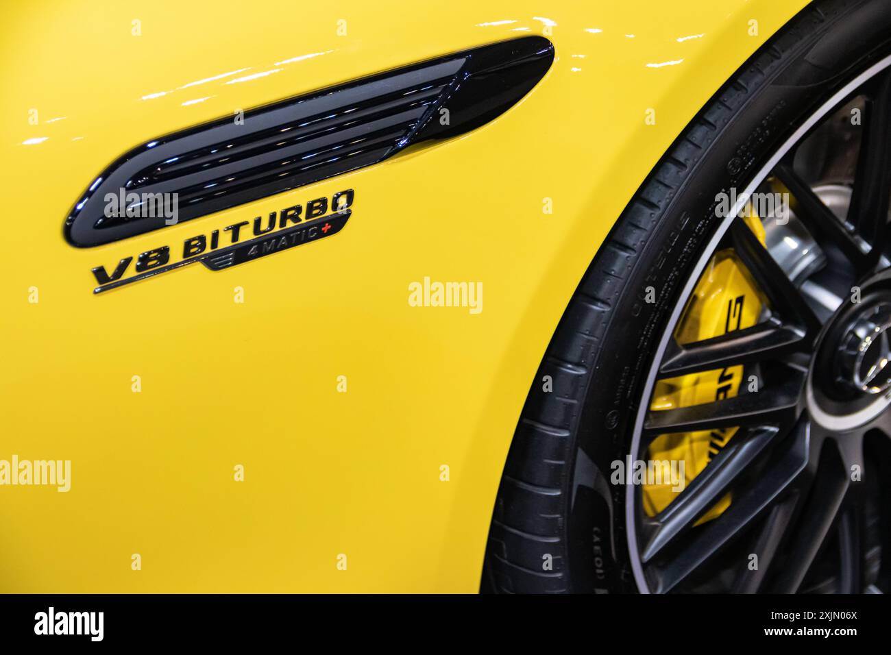 Yellow mercedes convertible hi-res stock photography and images - Alamy