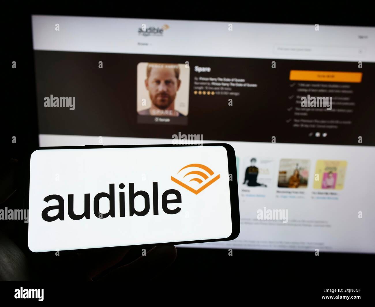 Amazon front page hi-res stock photography and images - Alamy