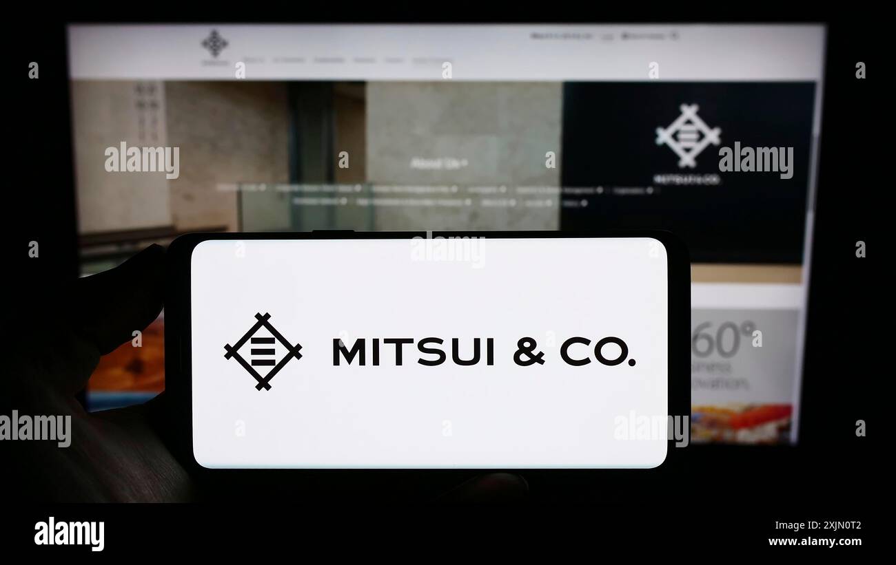 Logo mitsui hi-res stock photography and images - Alamy