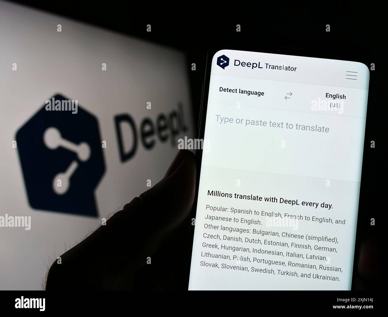 Deepl logo hi-res stock photography and images - Alamy