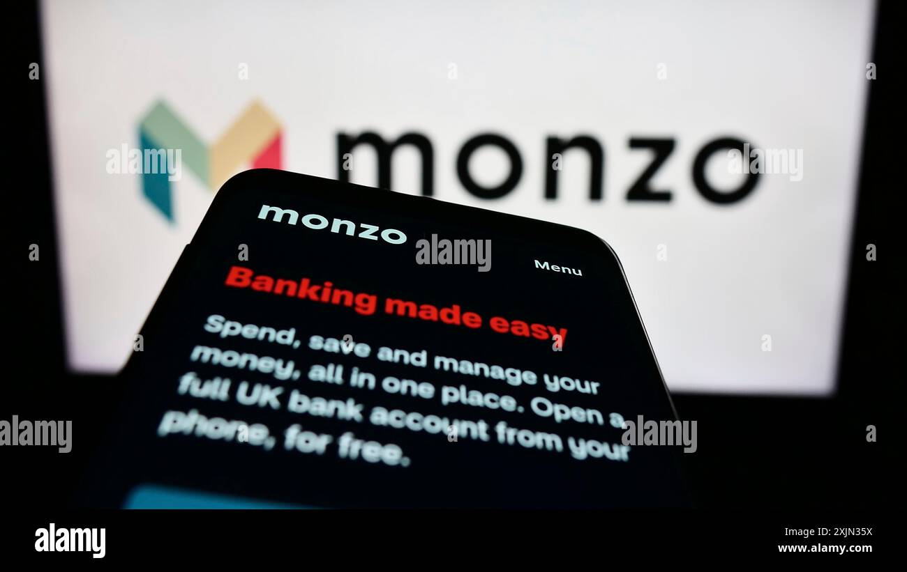 Monzo logo hi-res stock photography and images - Alamy